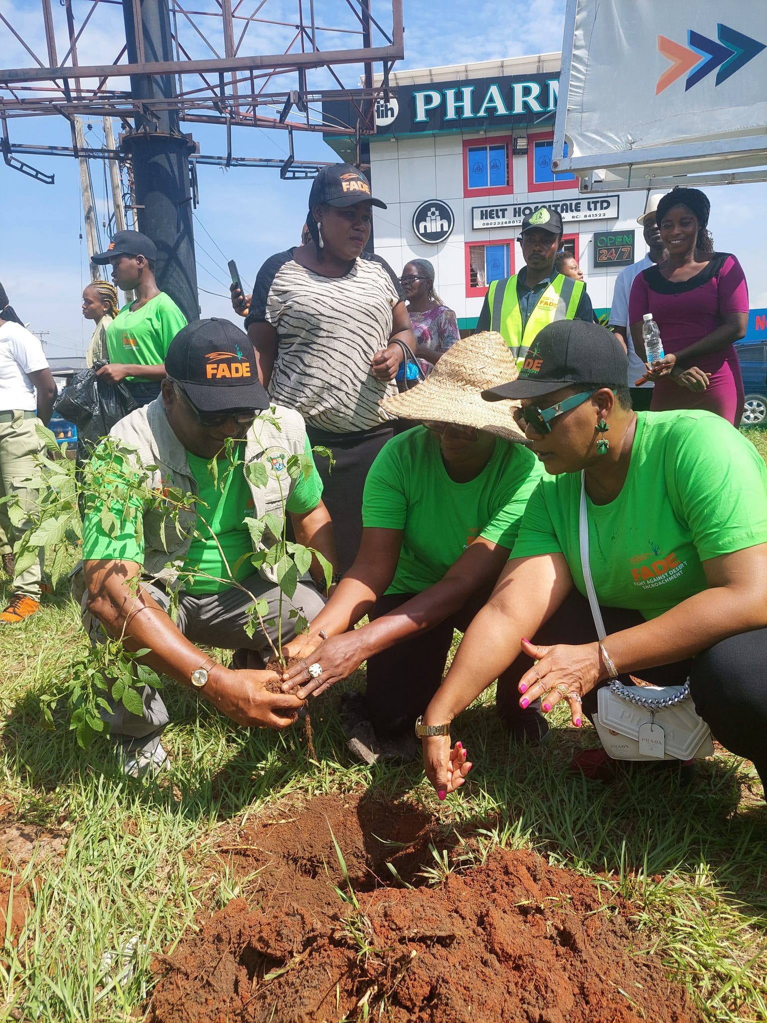 NO LAND, NO LIFE – Fade Africa